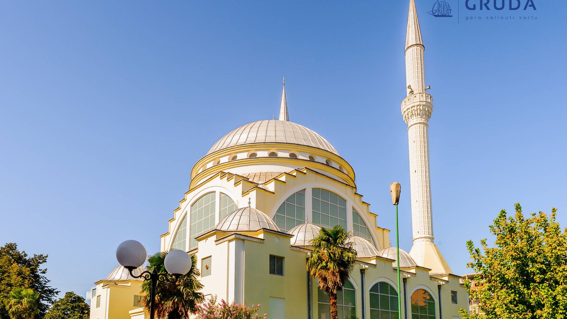 Albanija - lyg miglose skendintis labirintas | Gruda.lt